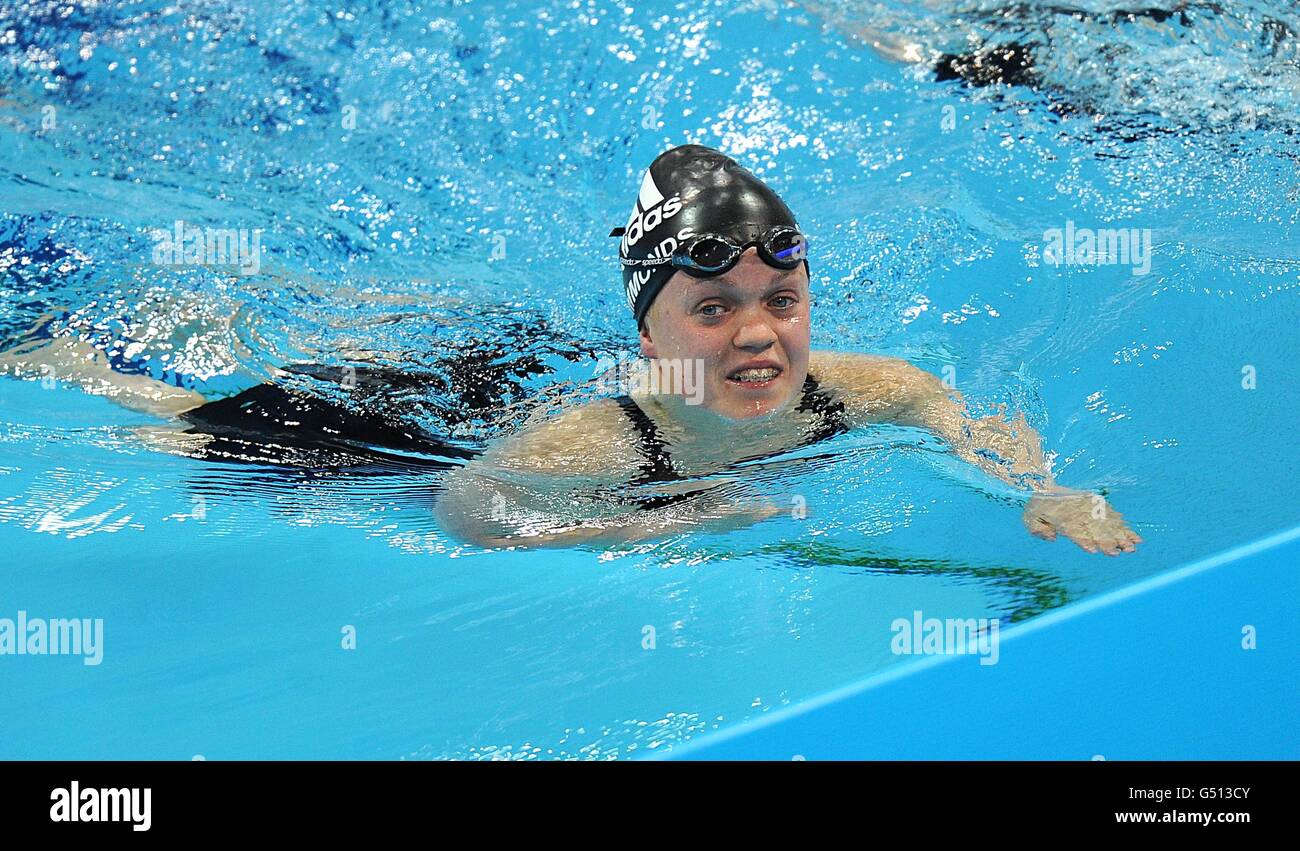 Mid length half swimming world record hi-res stock photography and ...