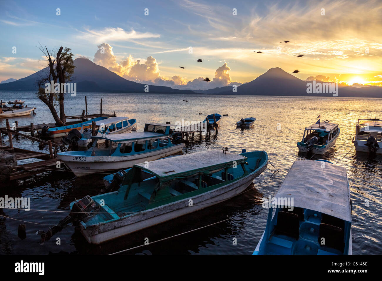 Atitlan hi-res stock photography and images - Alamy