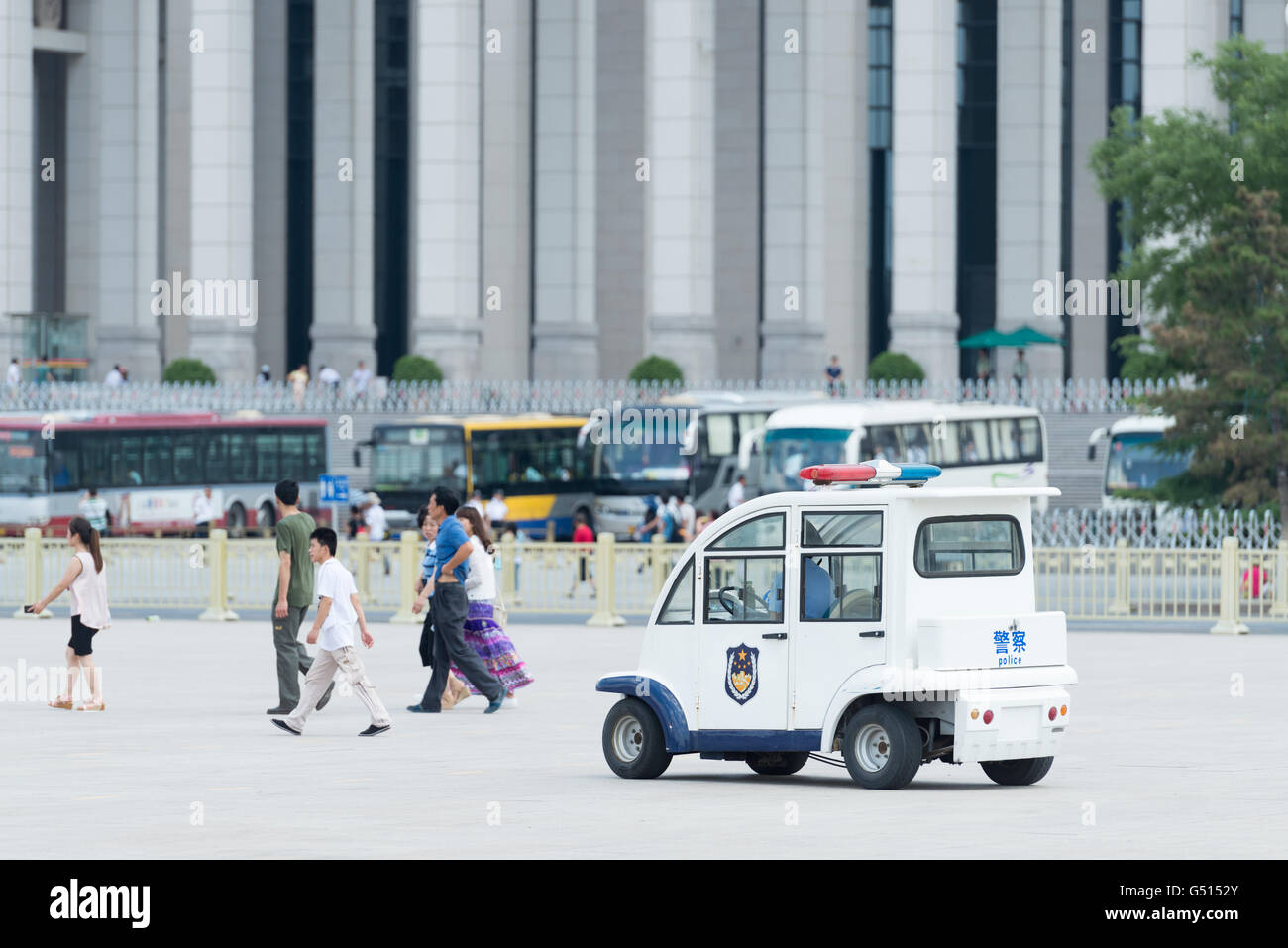 Mobile police barrier hi-res stock photography and images - Alamy