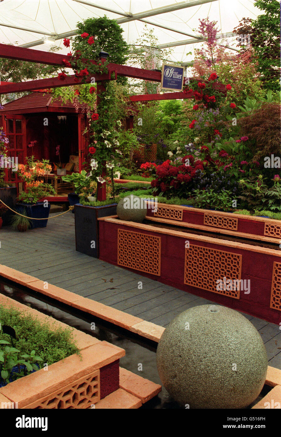 Chelsea Flower Show Garden Winners High Resolution Stock Photography ...