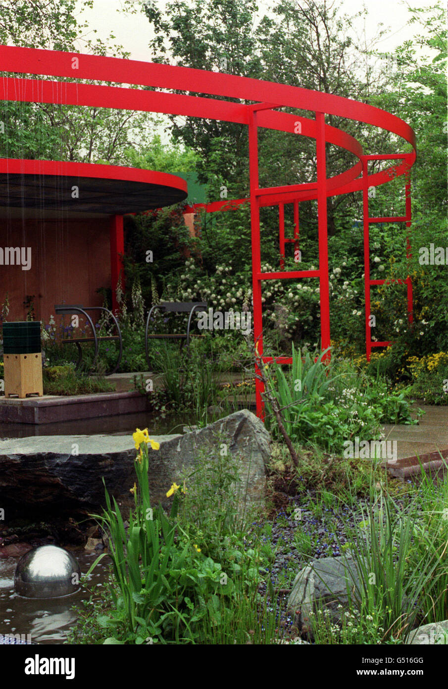 Chelsea garden award winners hi-res stock photography and images - Alamy