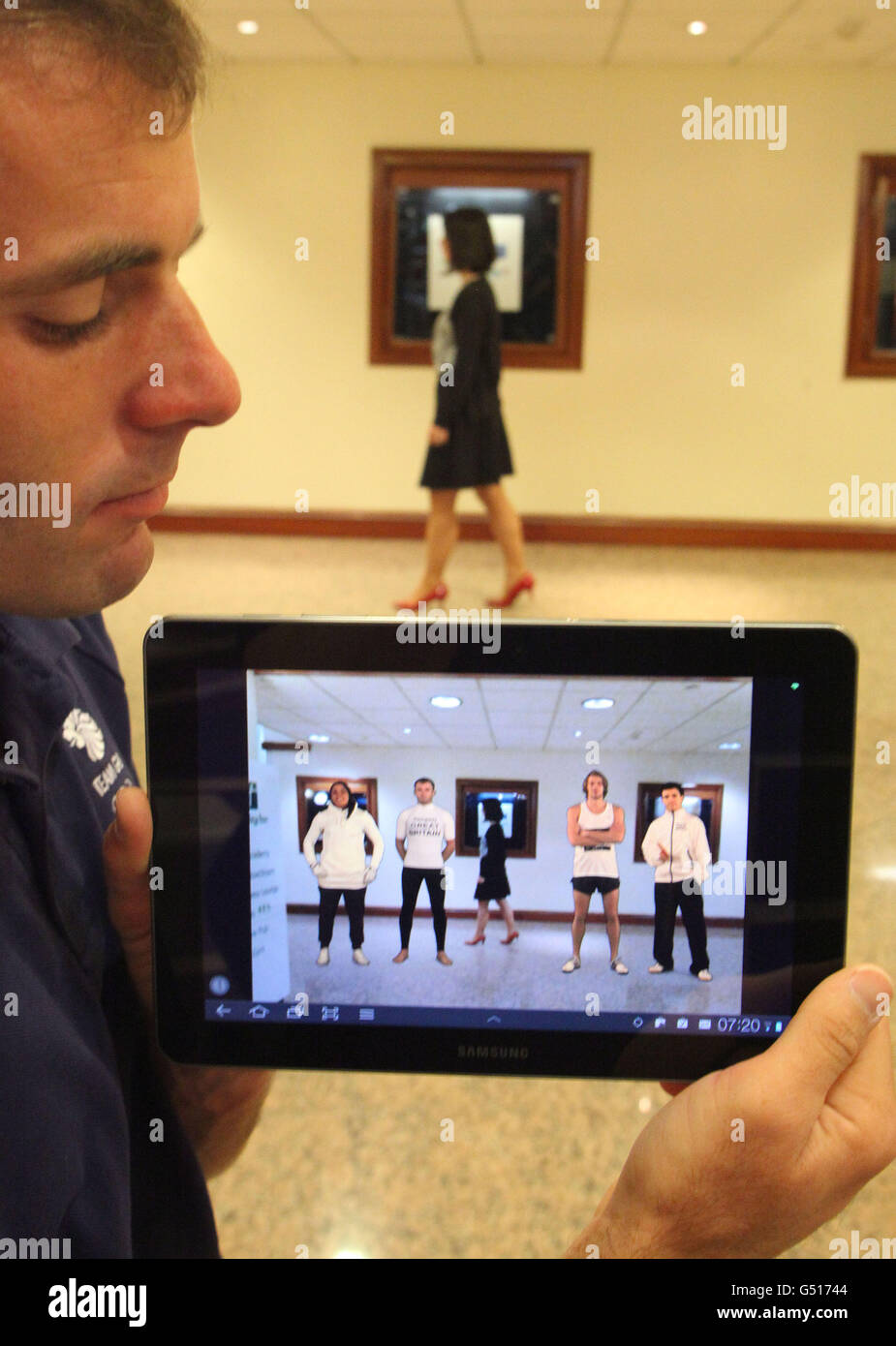 Holiday Inn unveils augmented reality hotel. s First Augmented Reality ...