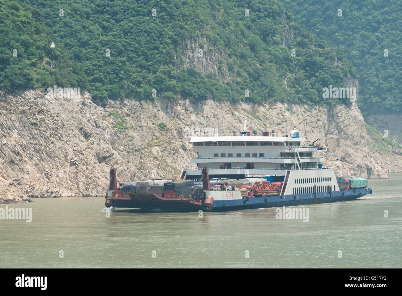 China, Chongqing, river cruise on the Yangtze River, cargo ship on the ...
