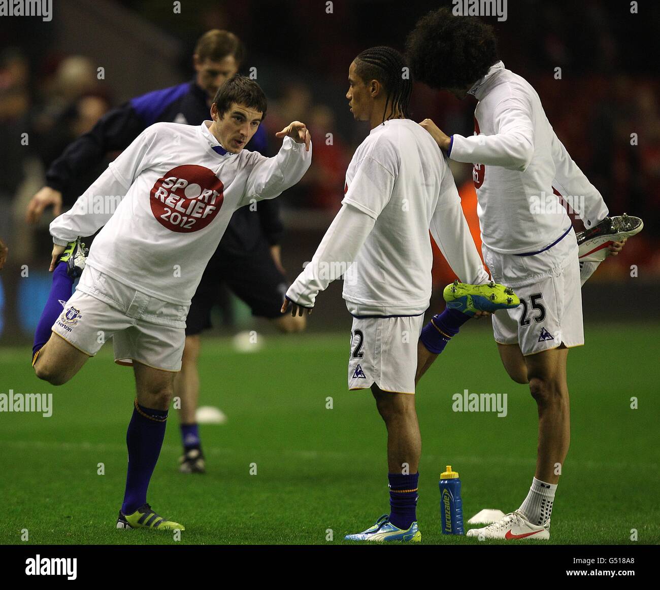 (left to right) Everton's Leighton Baines, Steven Pienaar and Marouane ...