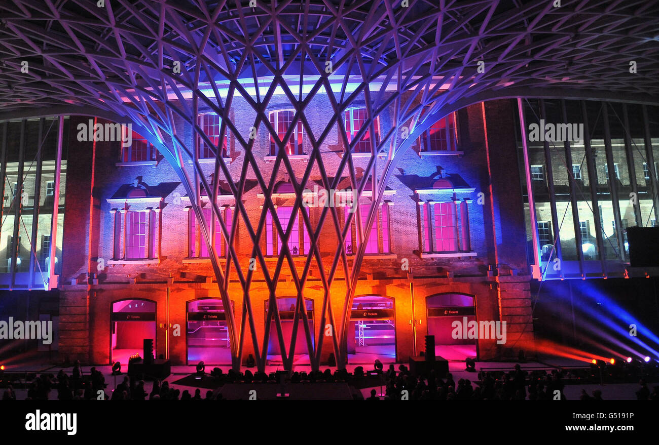 Newly Opened Kings Cross Concourse High Resolution Stock Photography ...