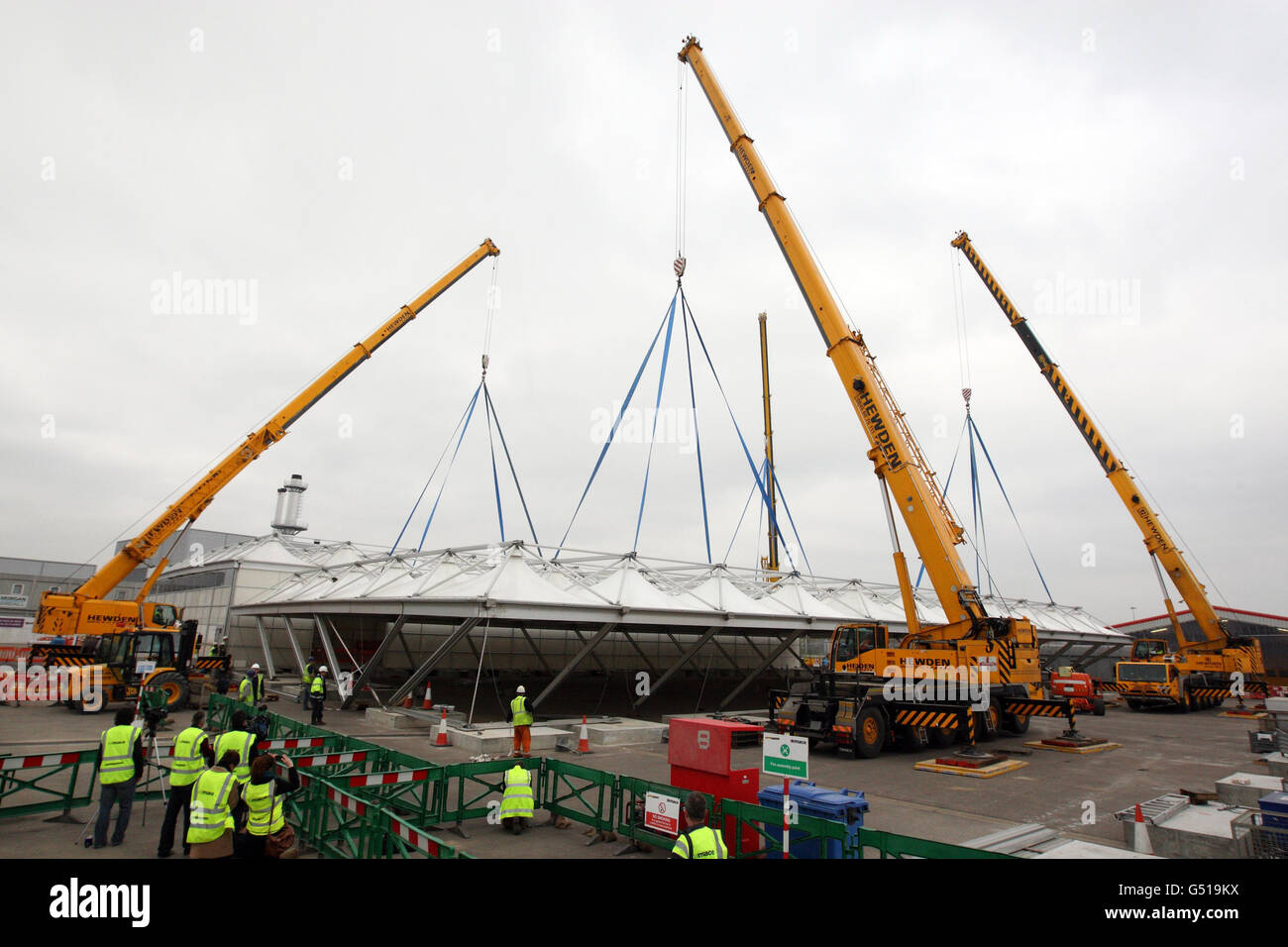 Heathrow Games Terminal. The roof of the Temporary Olympic Terminal at ...