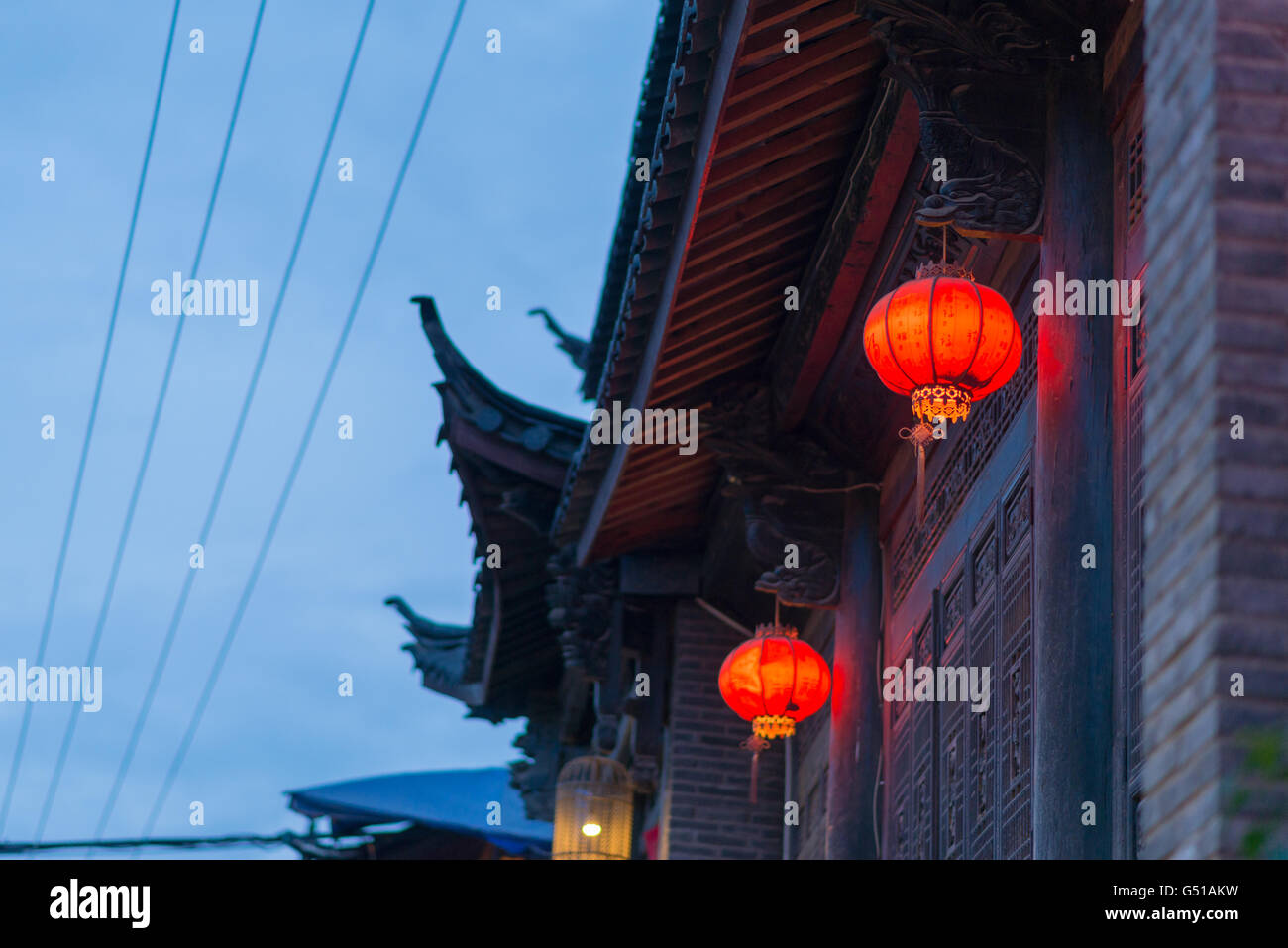 Old town lijang hi-res stock photography and images - Alamy