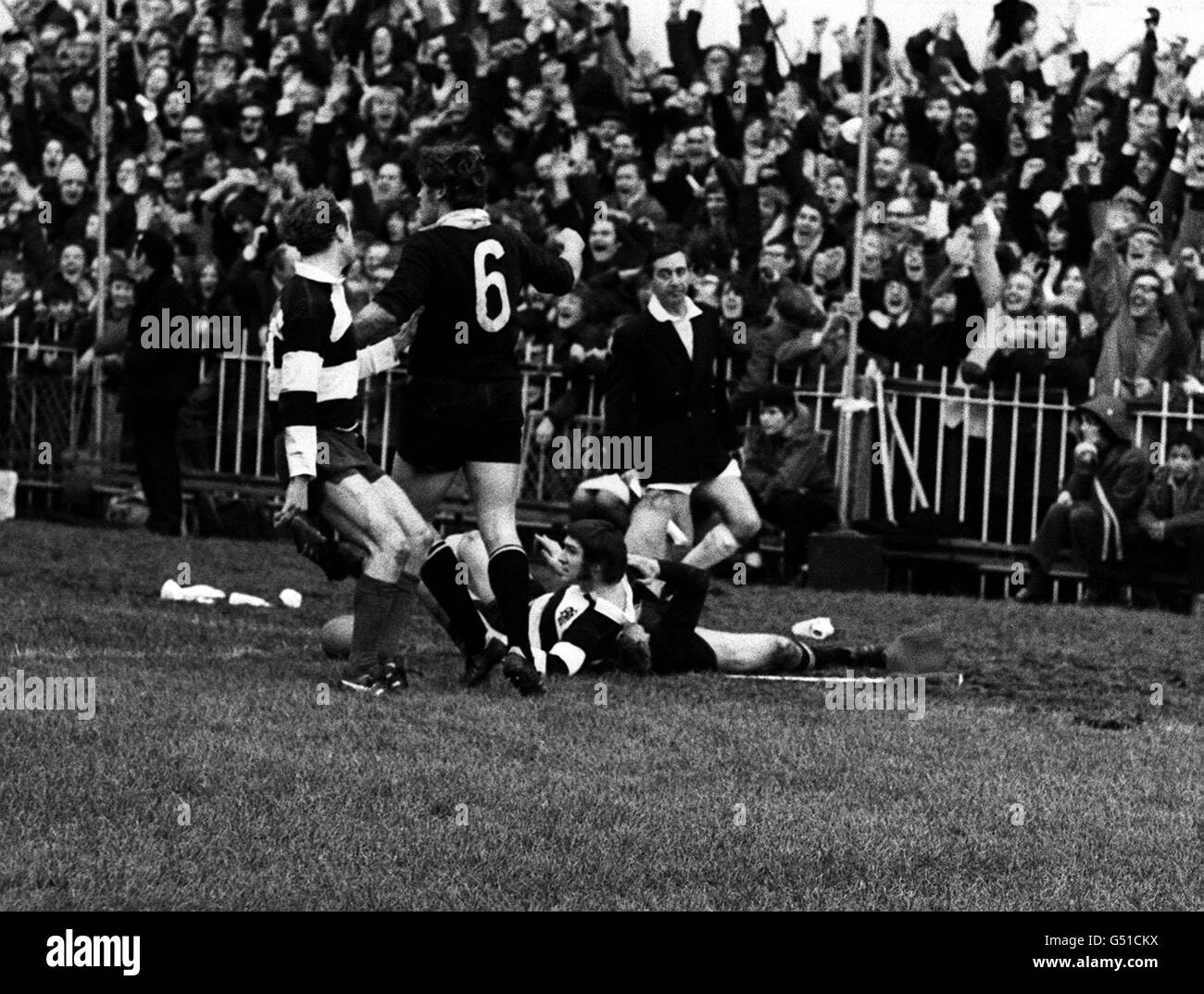 Rugby union barbarians new zealand all blacks cardiff arms park hi-res ...
