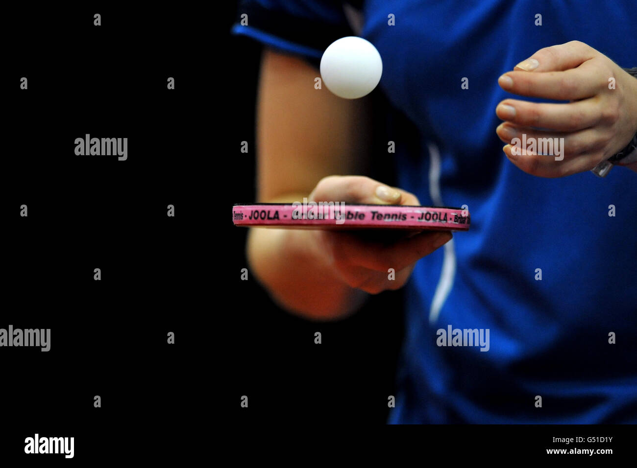 Table tennis ball bouncing on table hi-res stock photography and images ...