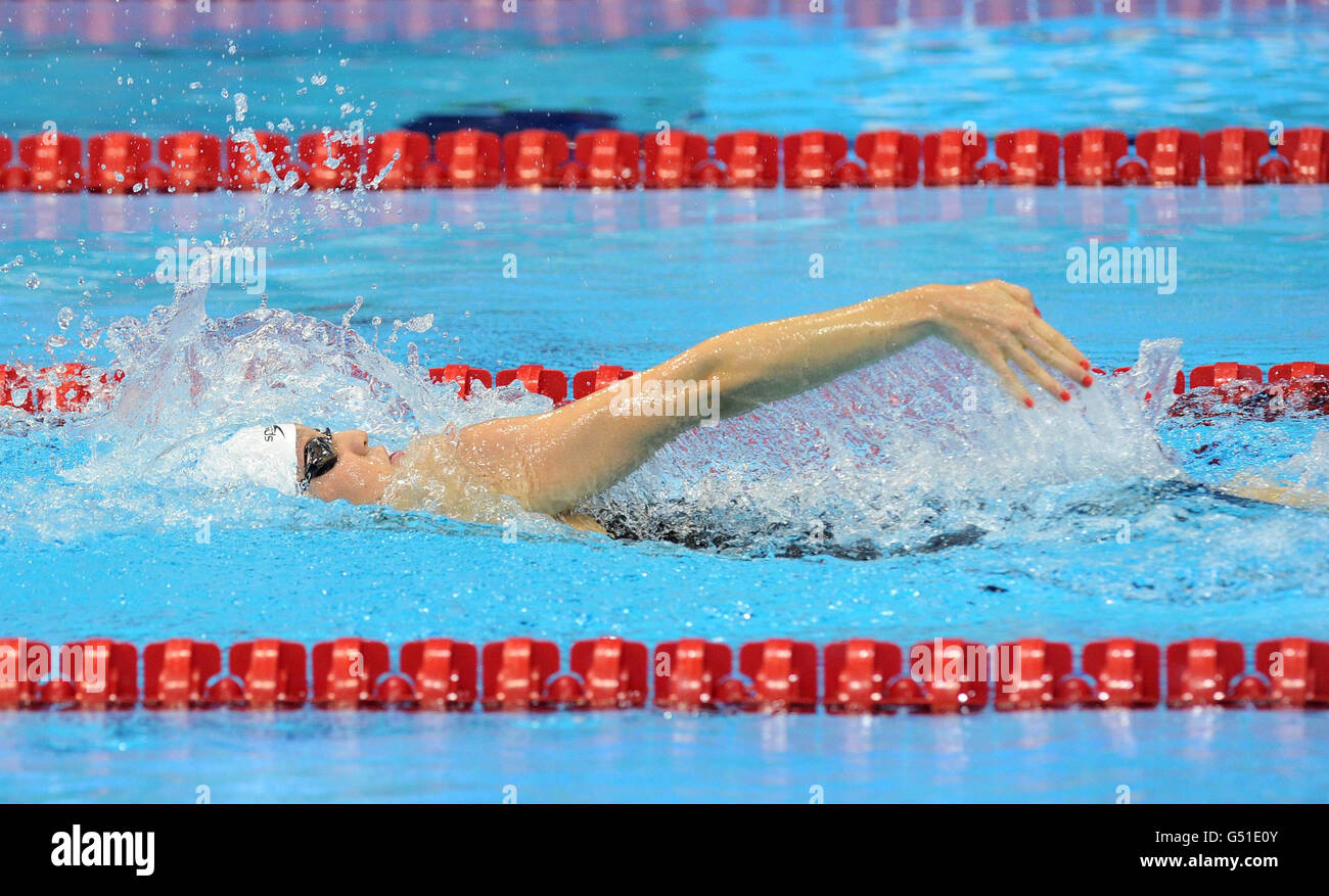 Elizabeth Simmonds on her way to winning gold in the Women's 200m ...