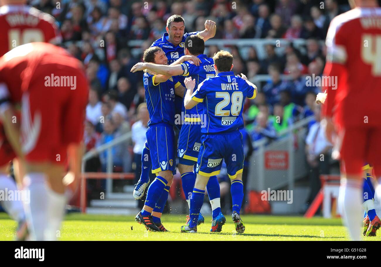 Leeds United's Robert Snodgrass (centre) celebrates scoring his side's ...