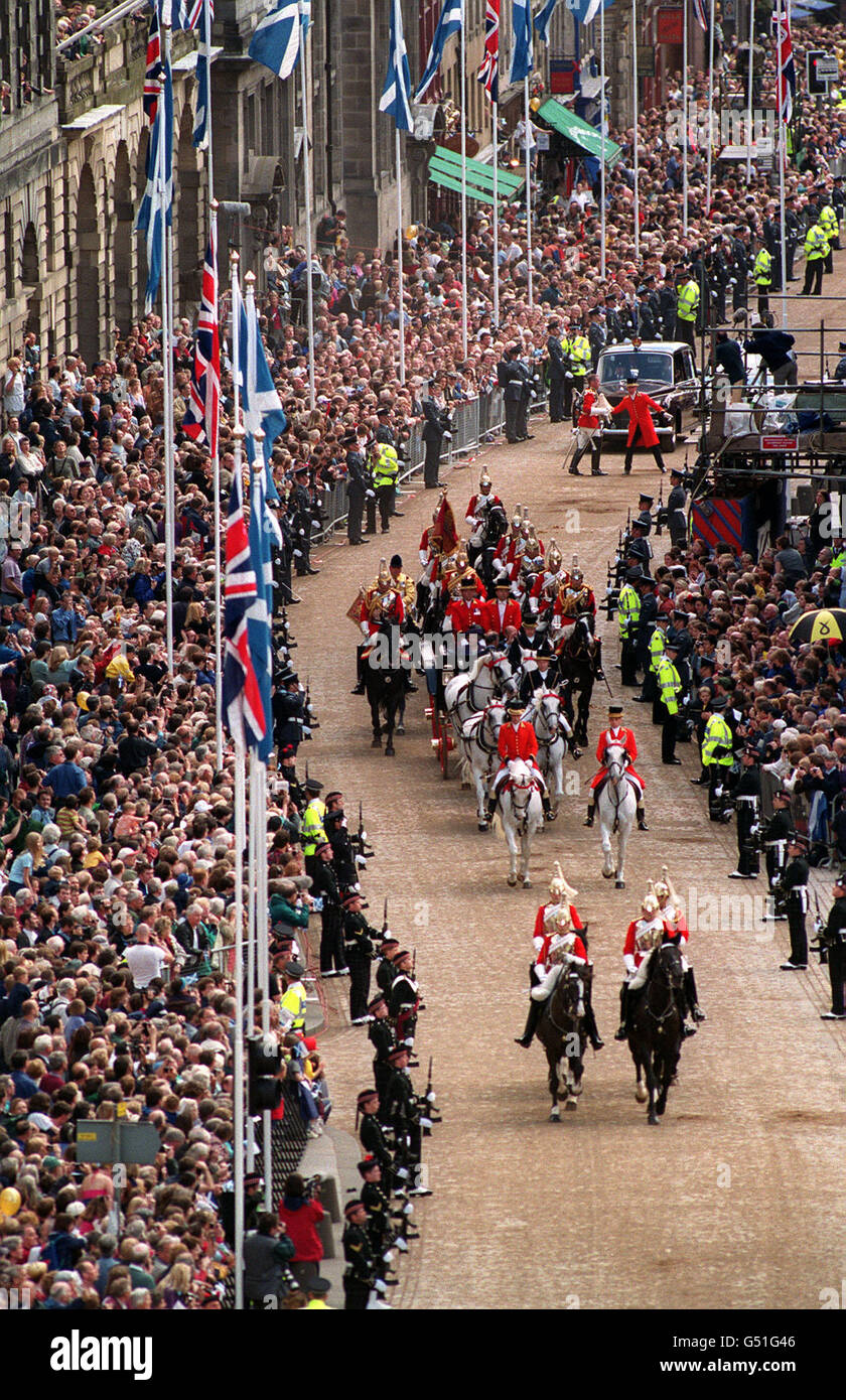 Scot. Parliament/Royal procession Stock Photo - Alamy
