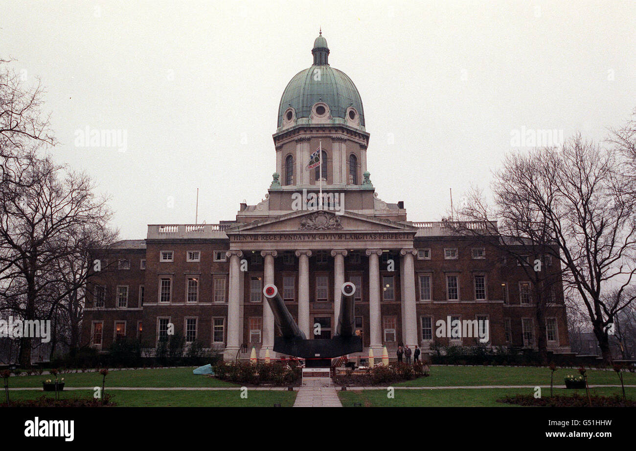 Imperial War Museum - Geraldine Mary Harmsworth Park Stock Photo - Alamy