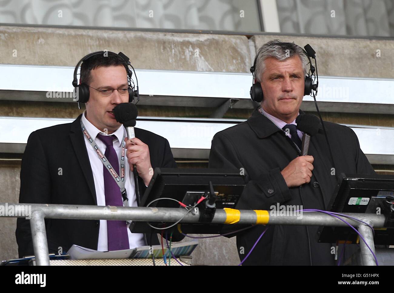 Sky Sports pundit Tony Gayle (right) in the media stands Stock Photo ...
