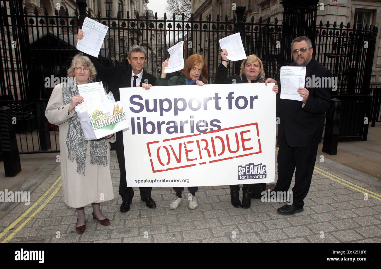 The Speak up for Libraries alliance protest against the closure of ...
