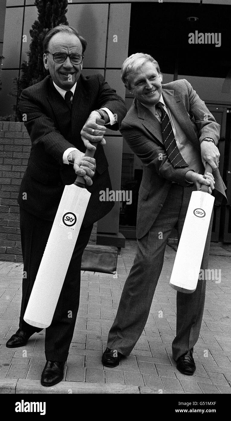 Rupert Murdoch (left) and Mark McCormack after announcing a deal in ...