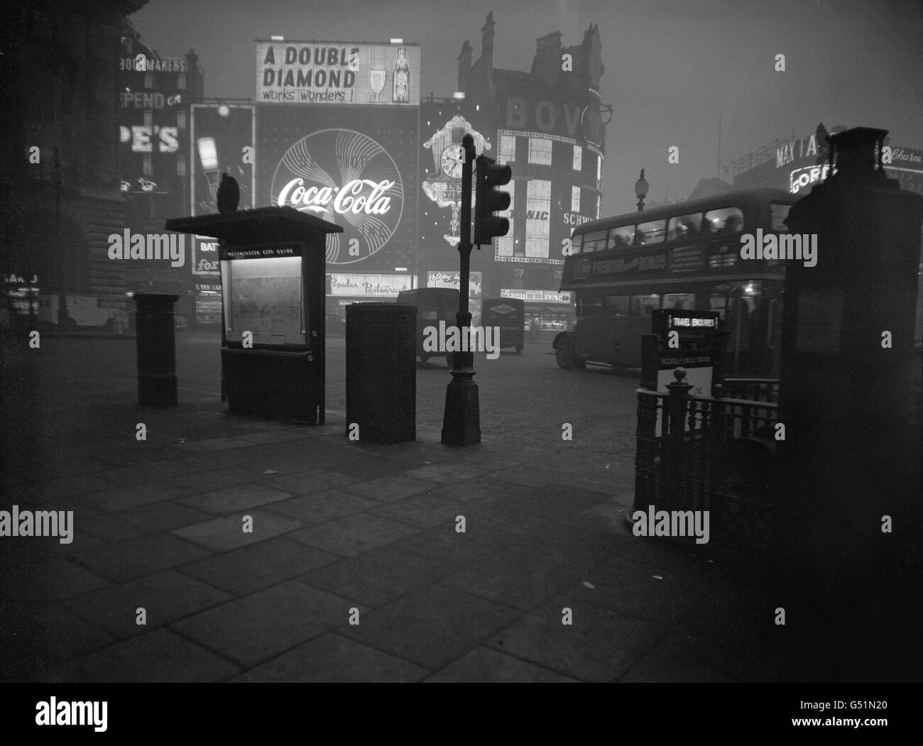 Winter Weather - Fog - London Stock Photo - Alamy