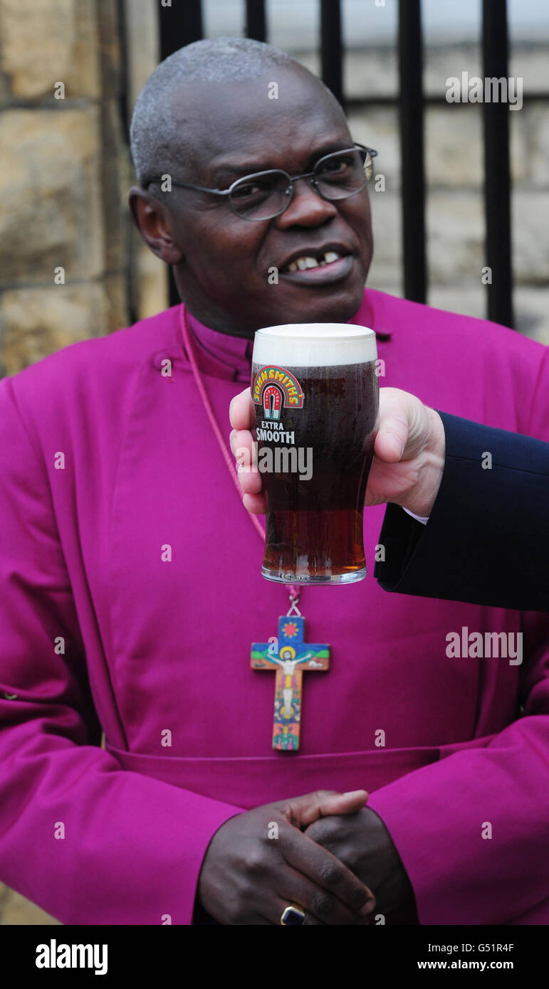 Sentamu favourite to be archbishop hi-res stock photography and images ...