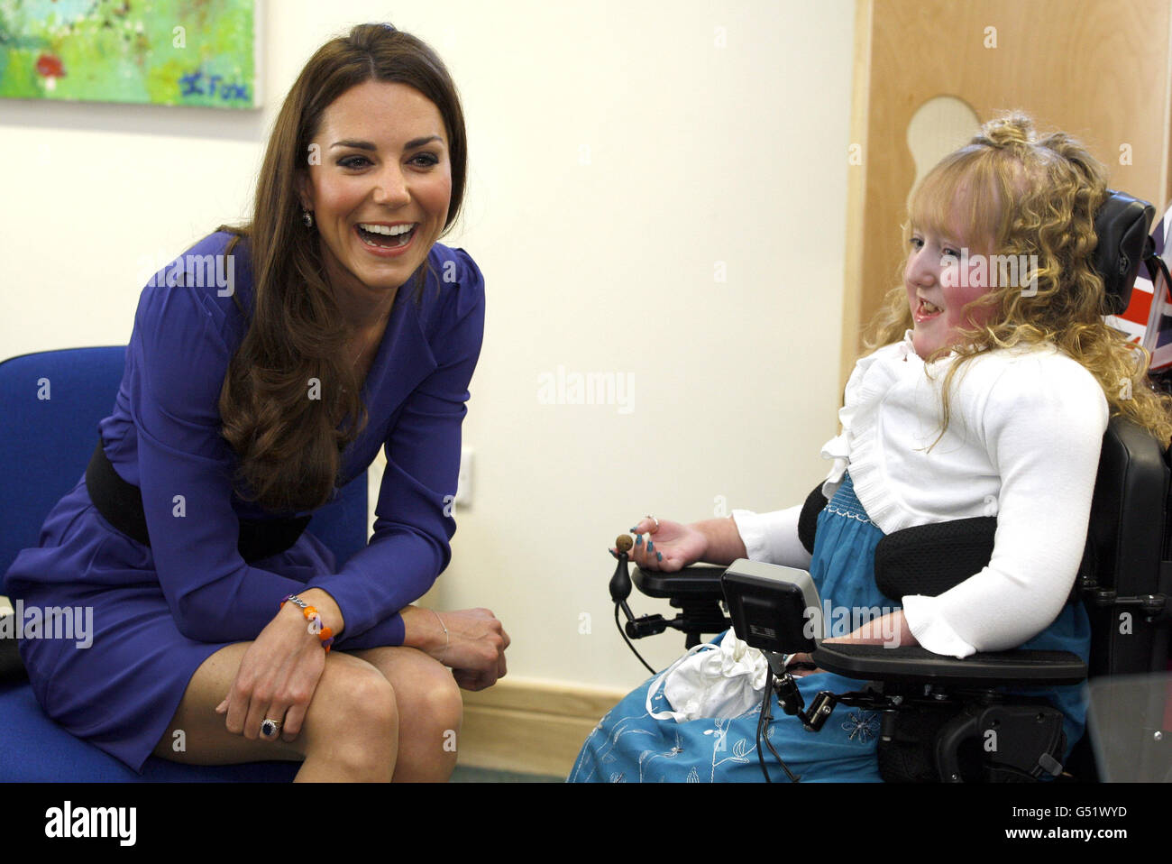 Duchess cambridge visit to treehouse hi-res stock photography and ...
