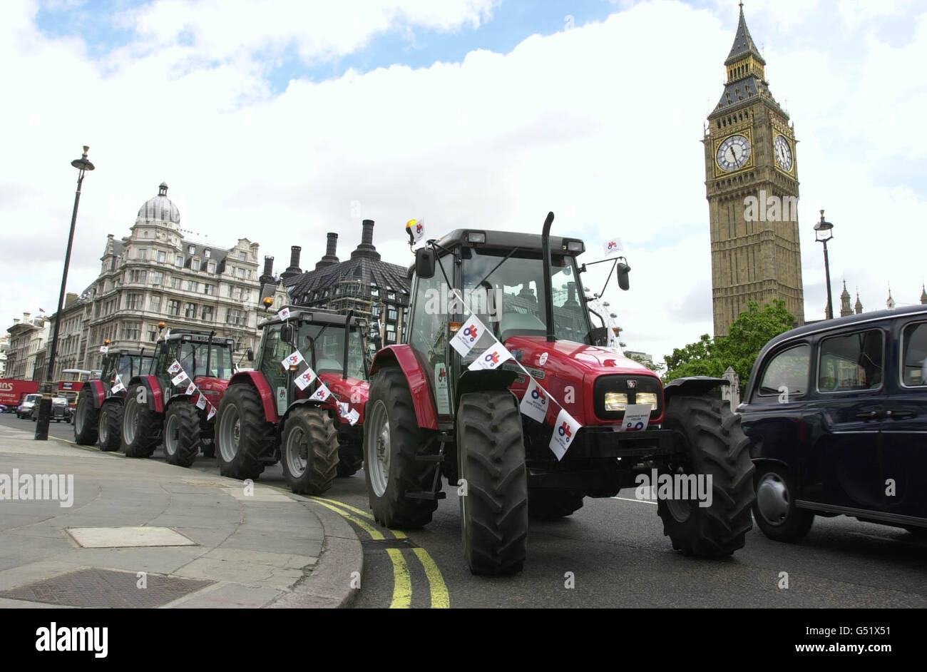 Red tractor british logo hi-res stock photography and images - Alamy