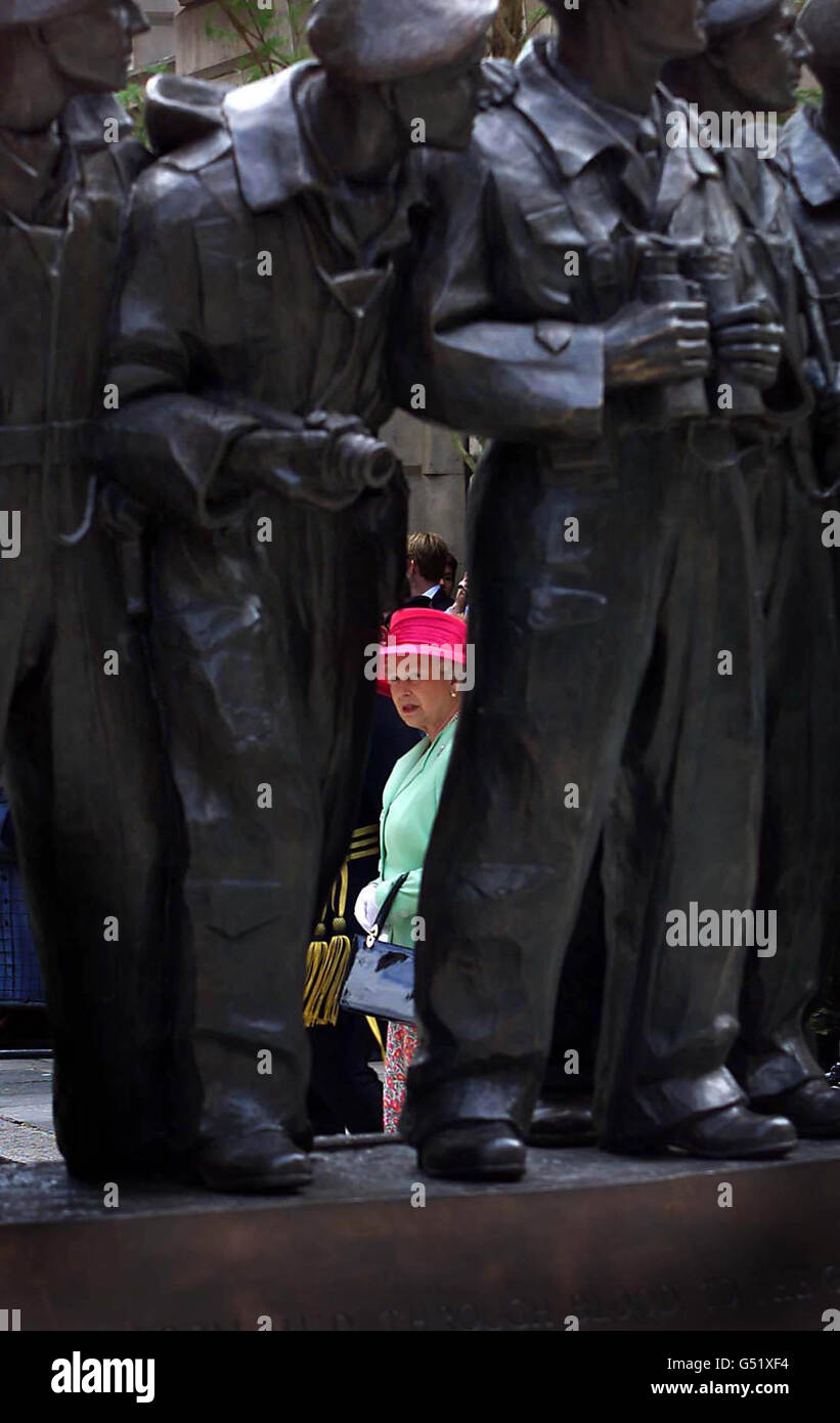 British army tank crews hi-res stock photography and images - Alamy