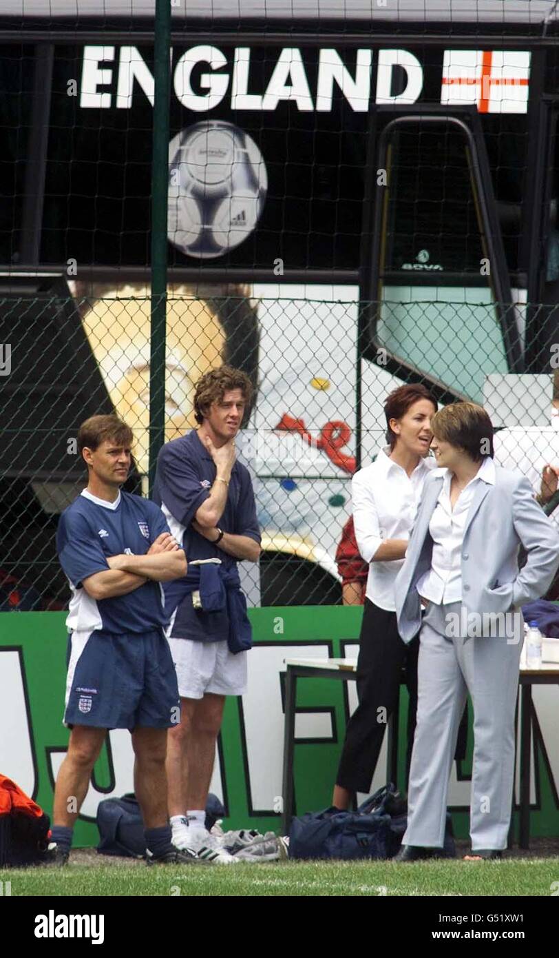 England training Euro 2000 Stock Photo - Alamy