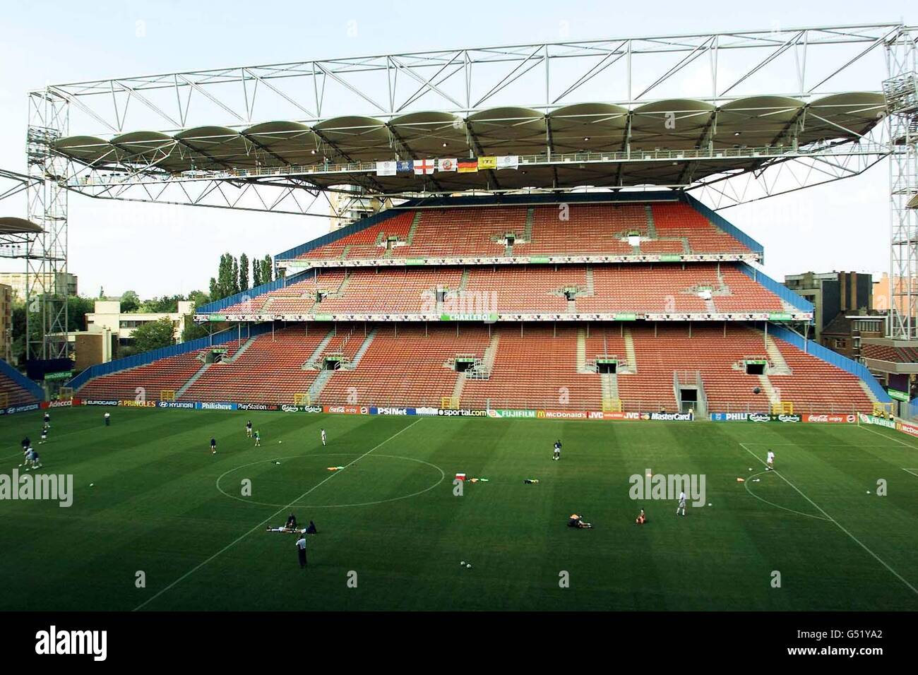 Euro 2000 Eng stadium stand Stock Photo - Alamy