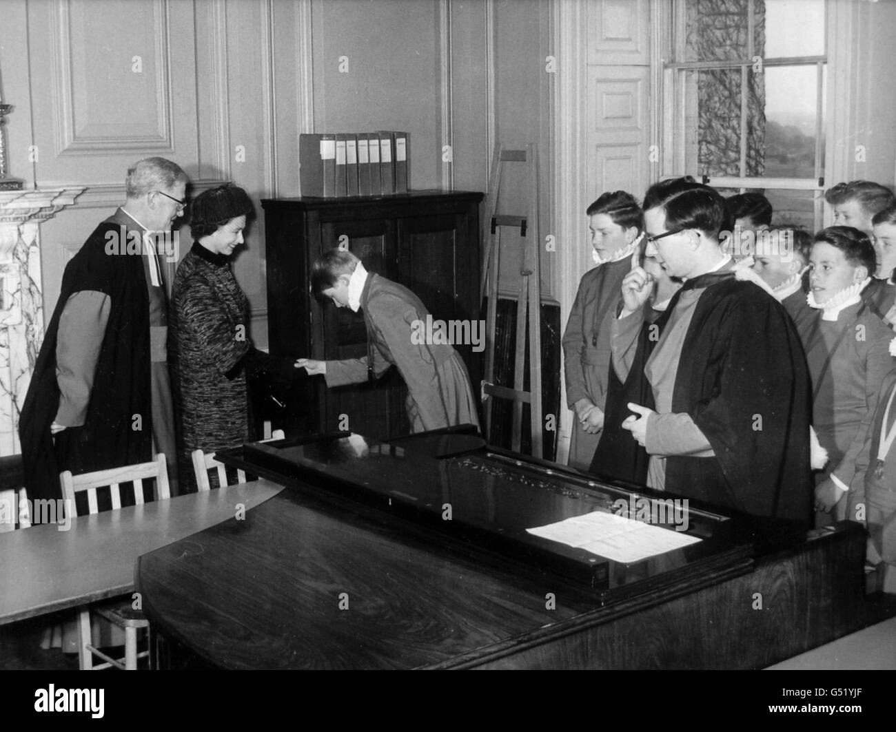 Royalty - Queen Elizabeth II - Addington Palace, Surrey Stock Photo - Alamy