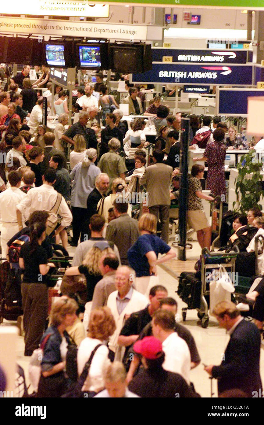 Breakdown airport hi-res stock photography and images - Alamy