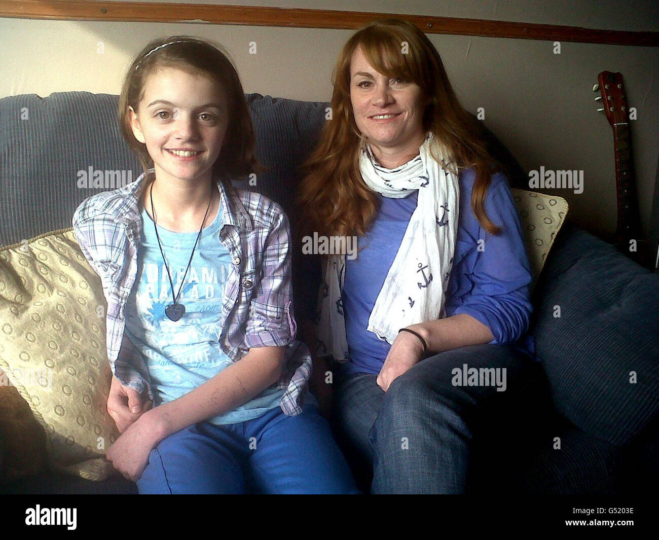 Working single mother Alison Hunt, 38, and her 12 year-old daughter ...