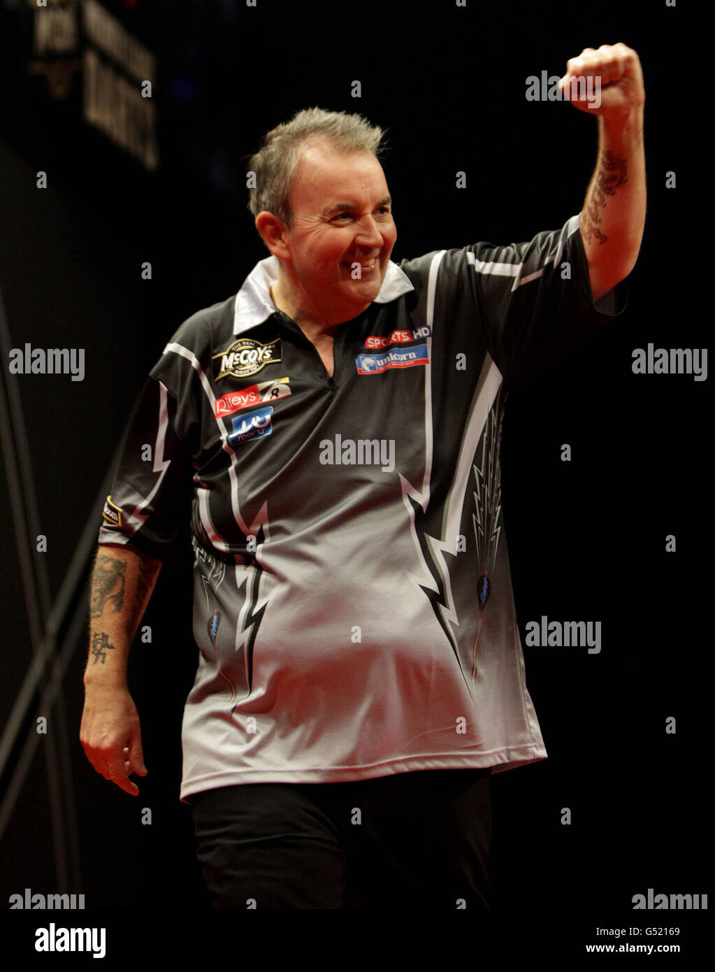Darts - McCoys Premier League - O2 Arena Stock Photo - Alamy