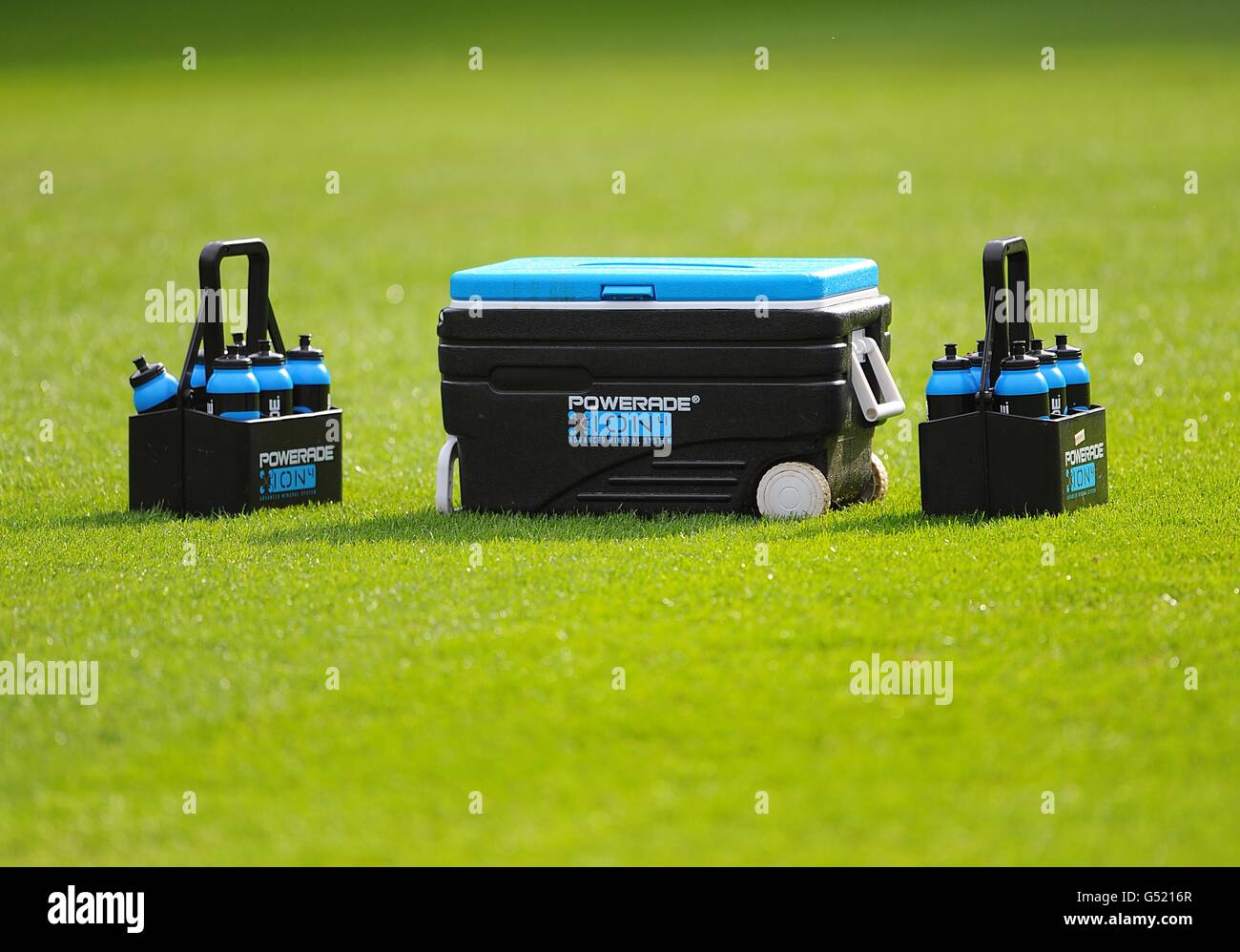 Powerade hi-res stock photography and images - Alamy