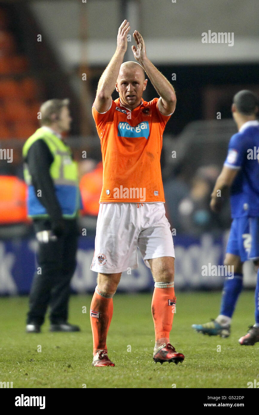 Blackpool's Stephen Crainey applauds the home support Stock Photo - Alamy