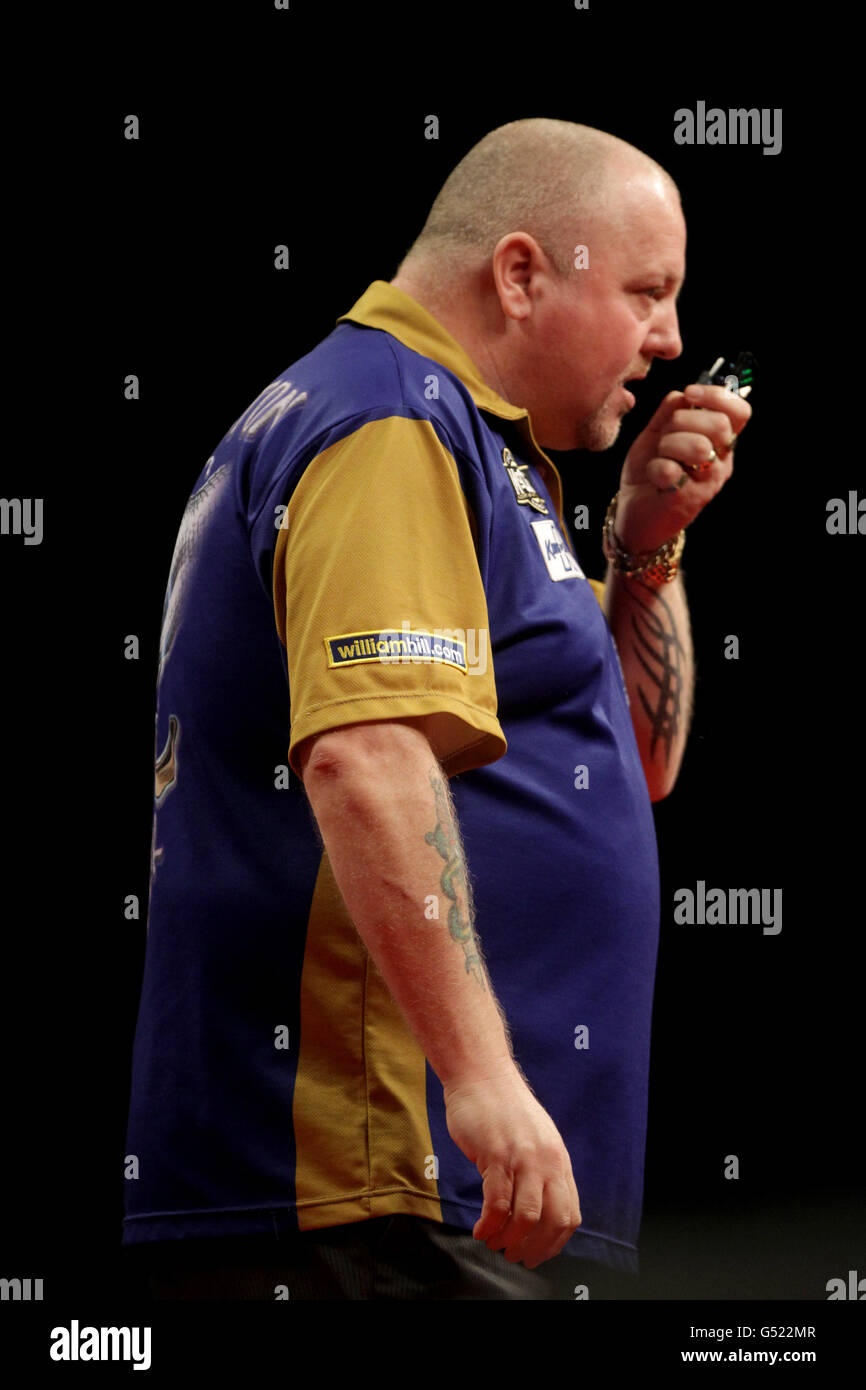 Darts - McCoys Premier League - O2 Arena Stock Photo - Alamy