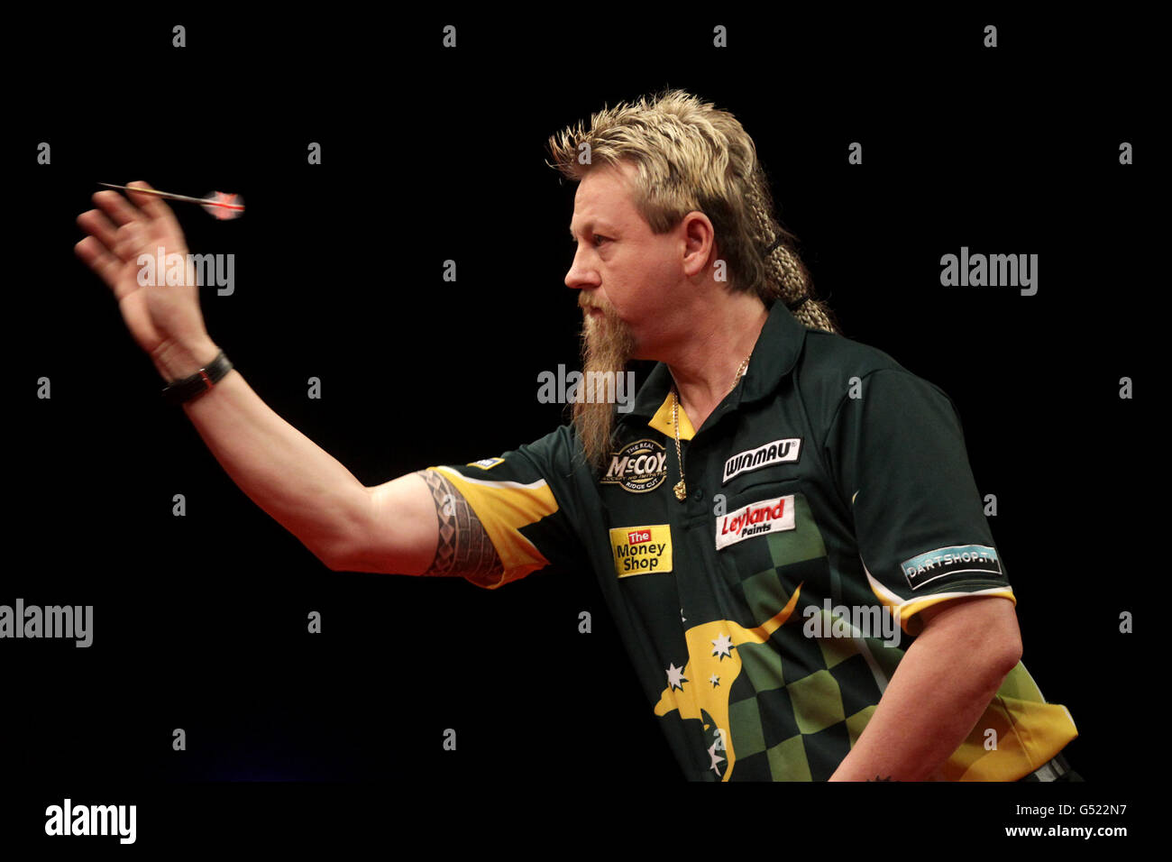 Darts - McCoys Premier League - O2 Arena Stock Photo - Alamy