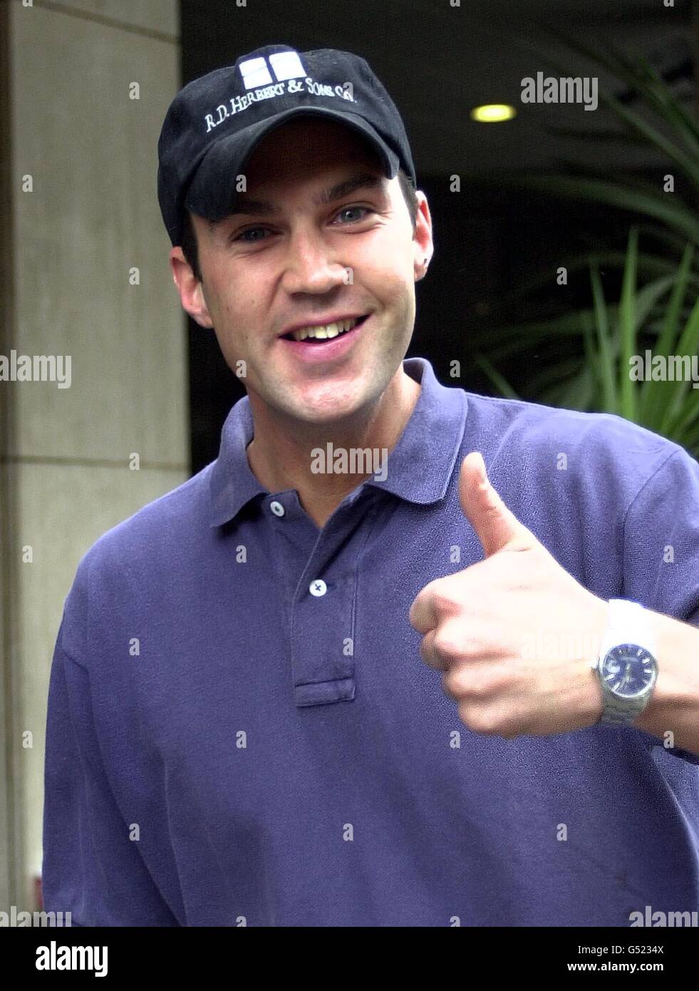 Big Breakfast presenter Johnny Vaughan gives the thumbs up as he leaves ...