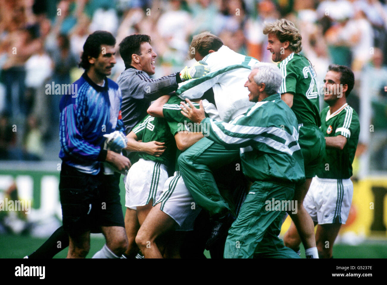Soccer - World Cup Soccer 1990 Stock Photo - Alamy