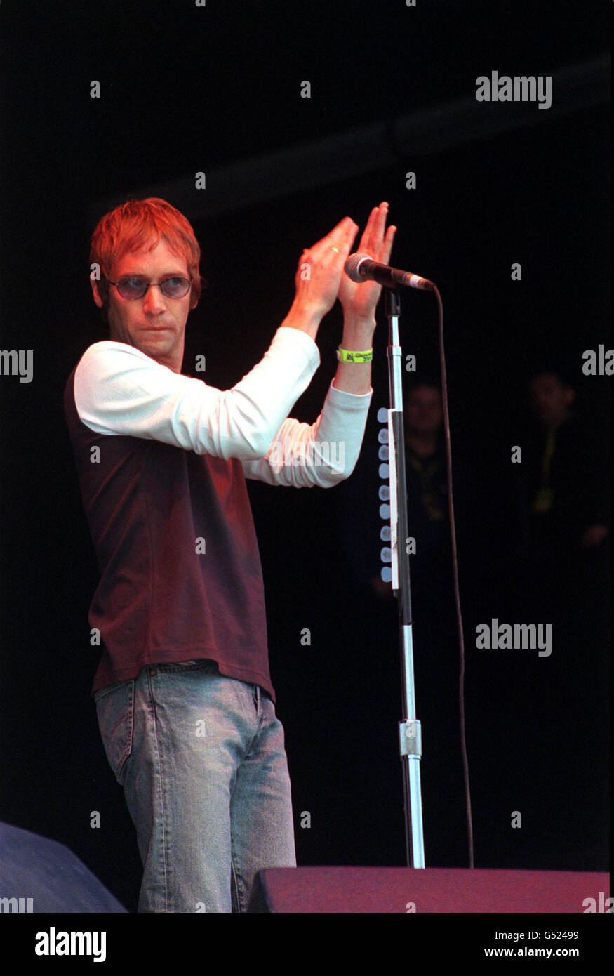 Simon Fowler, lead singer with the band Ocean Colour Scene performs on ...