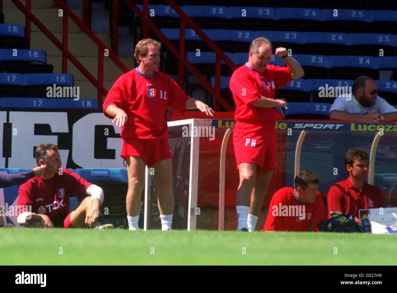 Ray lewington and peter nicholas hi-res stock photography and images ...