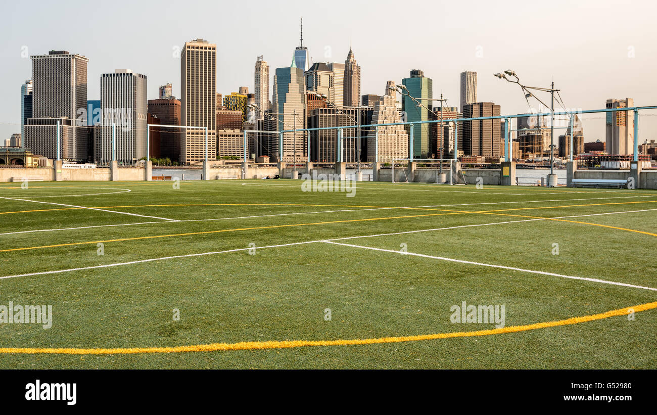Skyline backdrop hi-res stock photography and images - Alamy