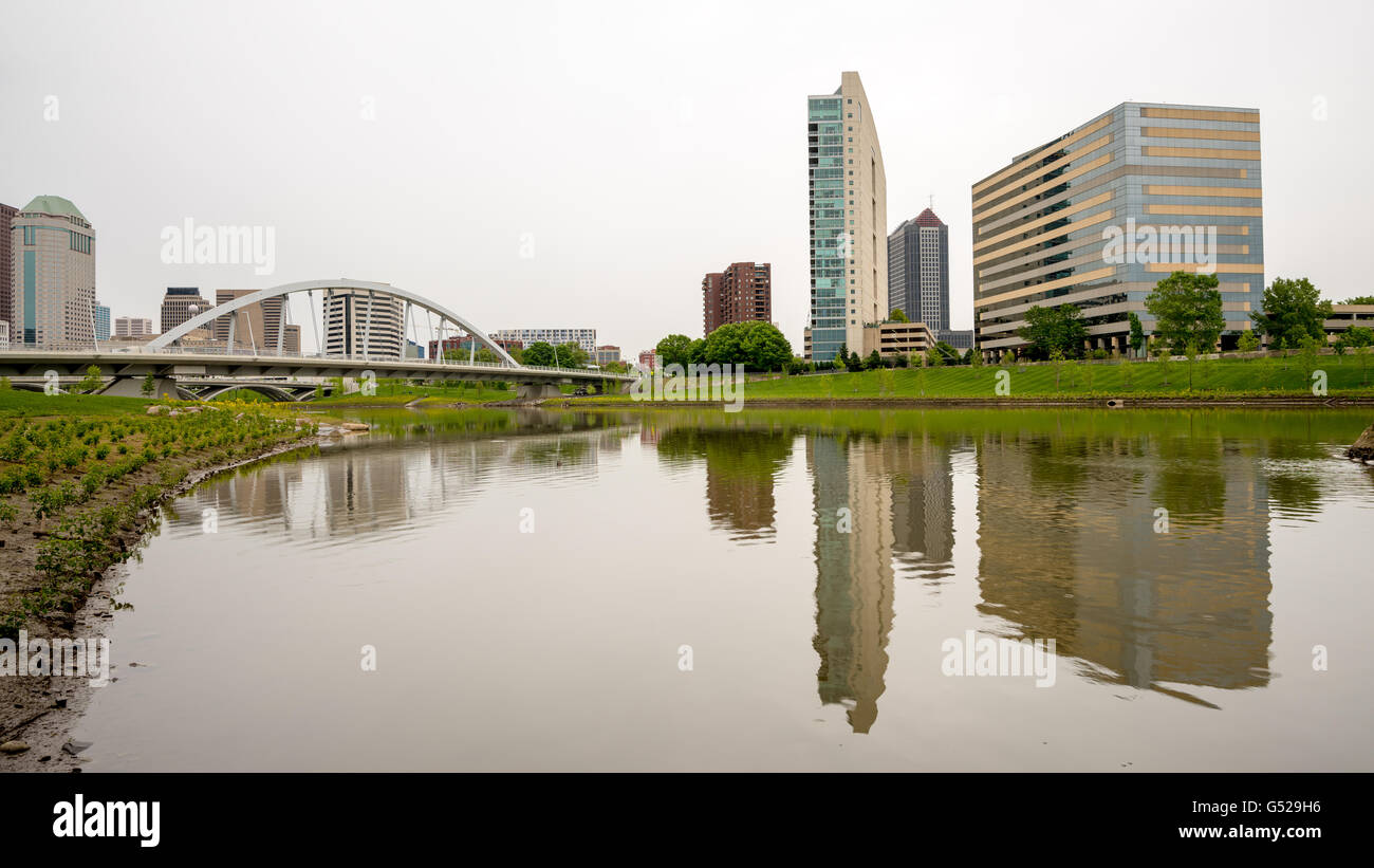 Fancy bridge and buildings of Columbus Ohio Stock Photo - Alamy