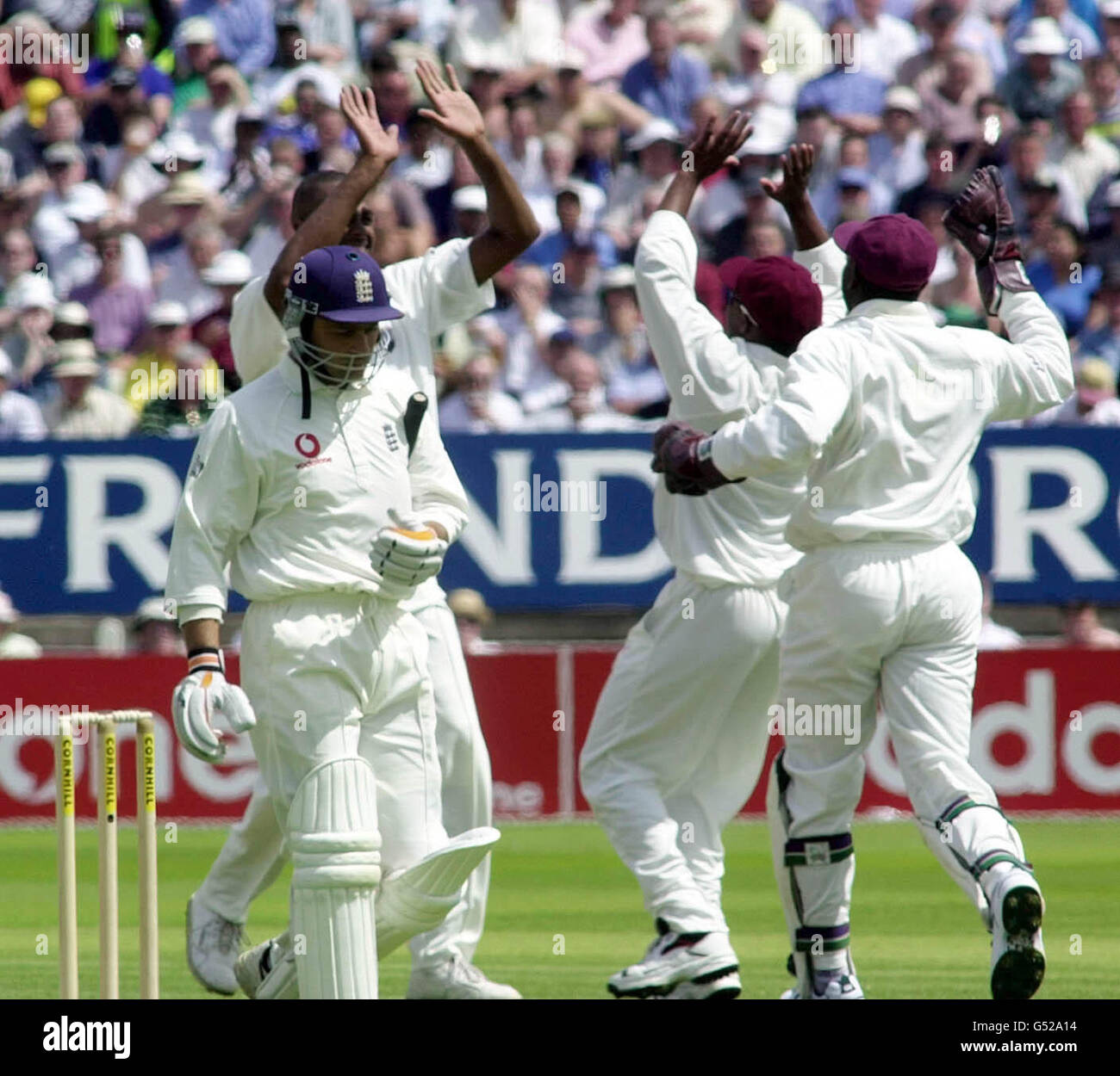 Sport cricket action arm raised hi-res stock photography and images - Alamy