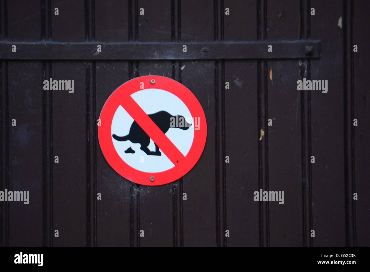 Dog waste sign hi-res stock photography and images - Alamy