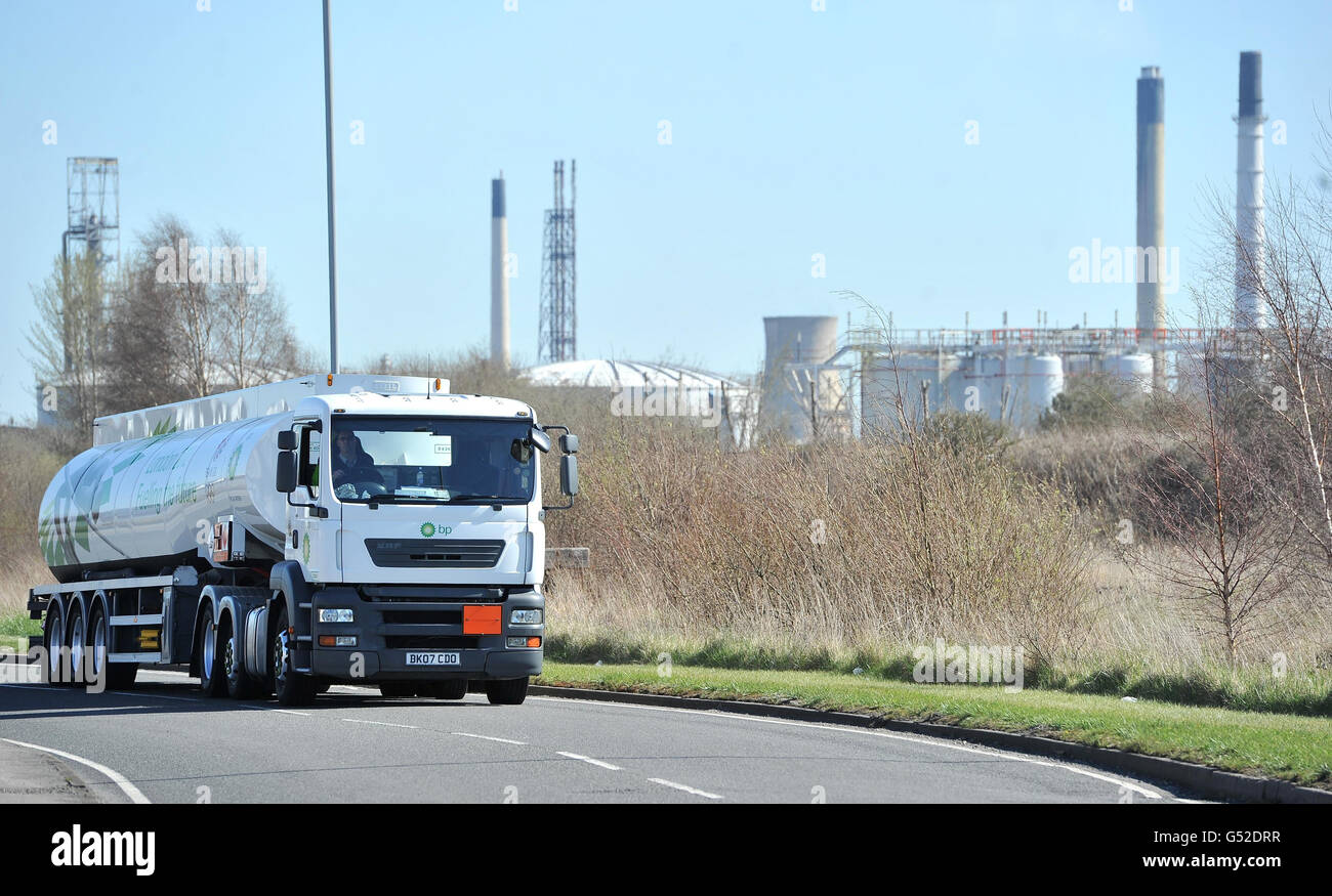 Oil tanker drivers strike hi-res stock photography and images - Alamy