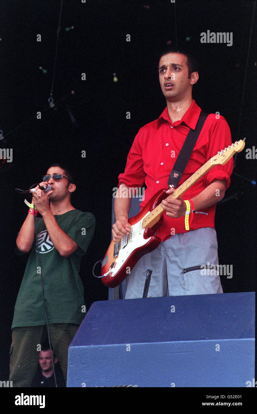 Asian dub foundation band hi-res stock photography and images - Alamy