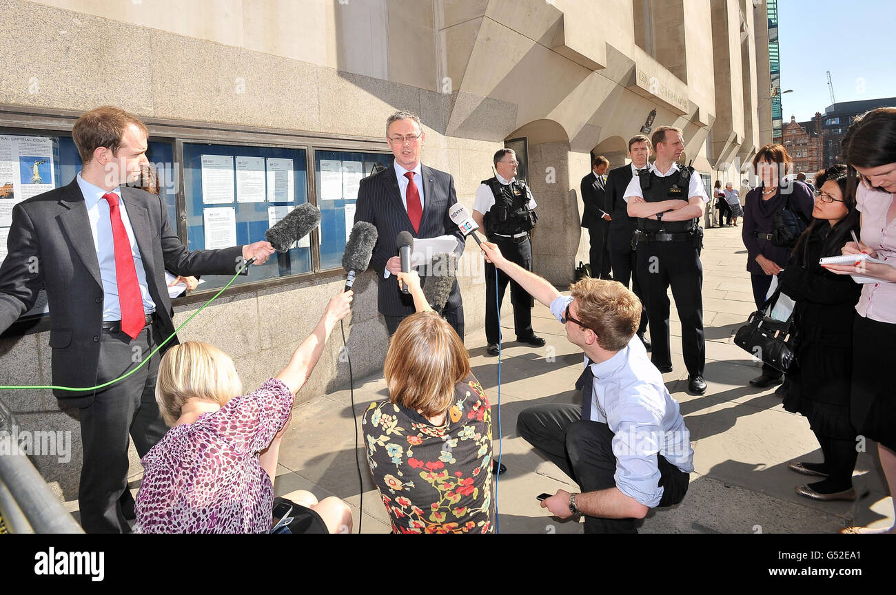 Stockwell Road shooting Stock Photo - Alamy
