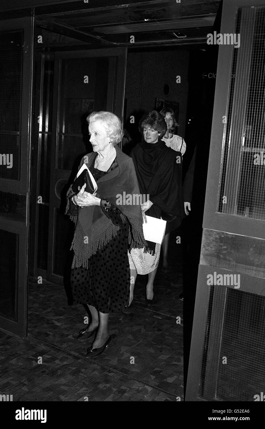 Lady fermoy hi-res stock photography and images - Alamy