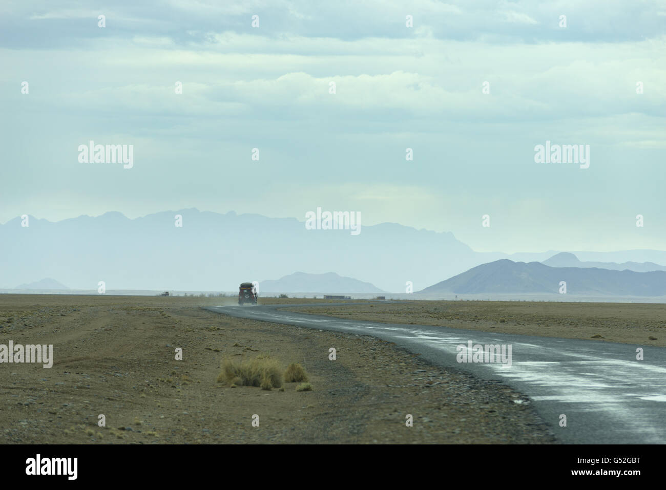 Namibia, Hardap, Sesriem, Sossusvlei during rainy weather on the way to ...