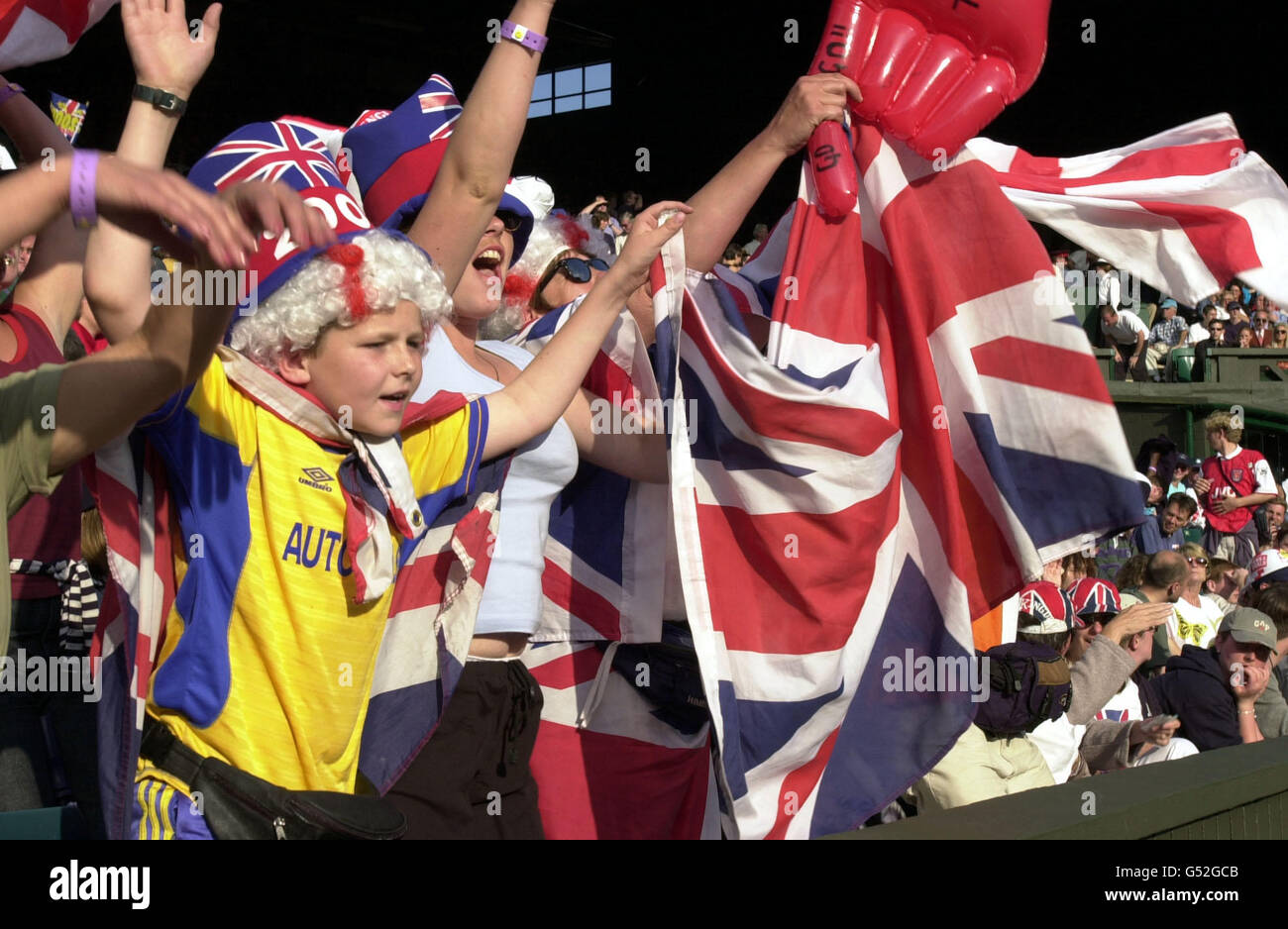 Wimbledon Henman Fans Stock Photo - Alamy