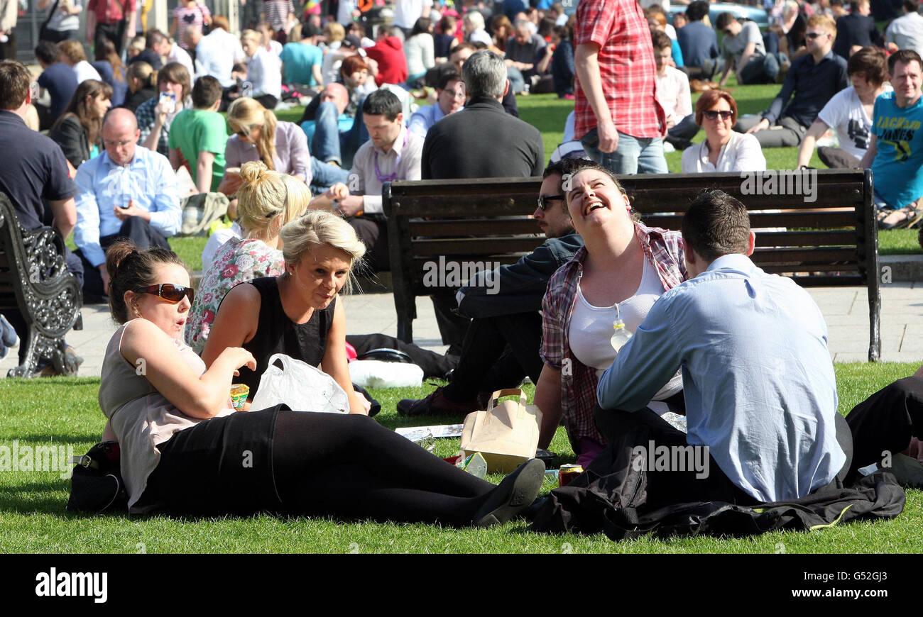 Spring belfast city hall hi-res stock photography and images - Alamy